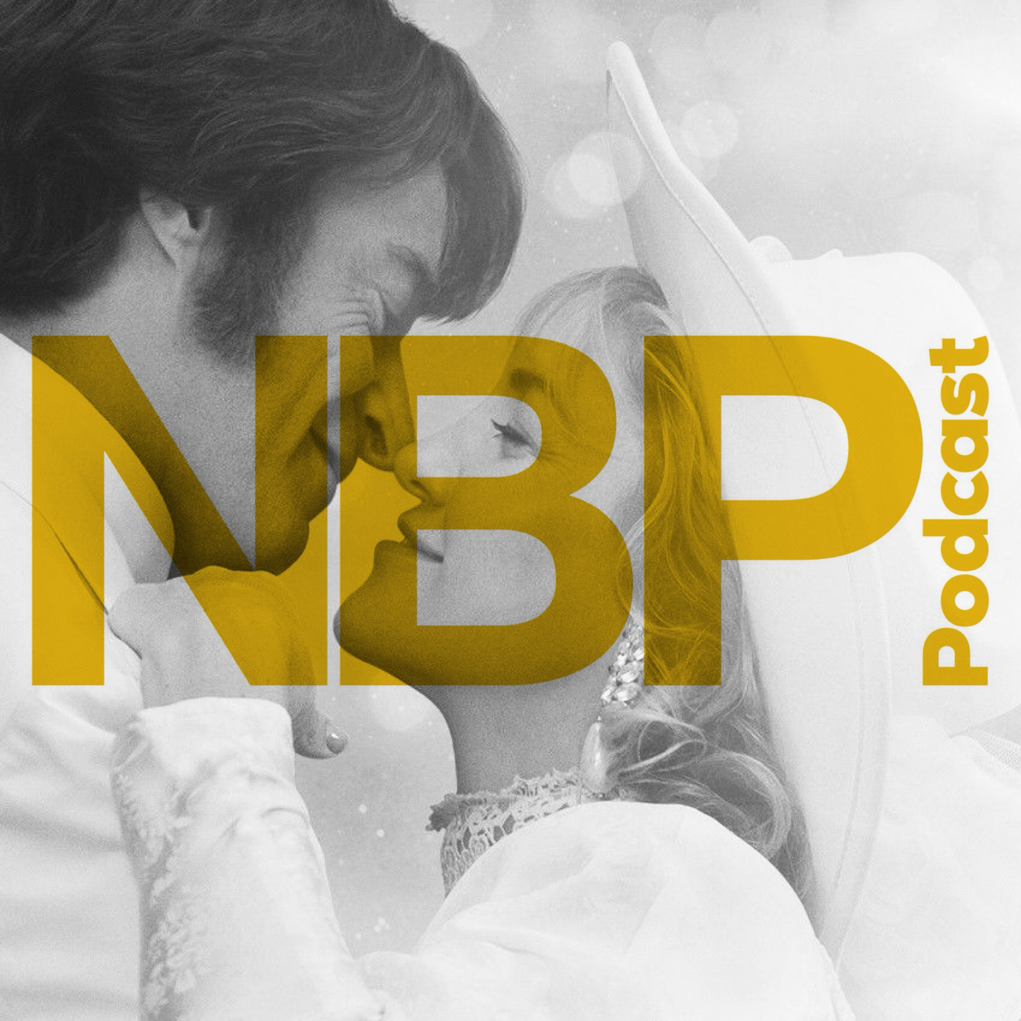 Interview With "Song Sung Blue" Star Kate Hudson - The Next Best ...